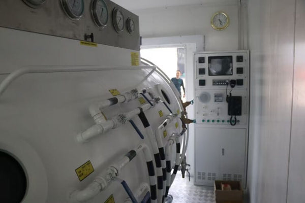 Decompression Chamber for Divers